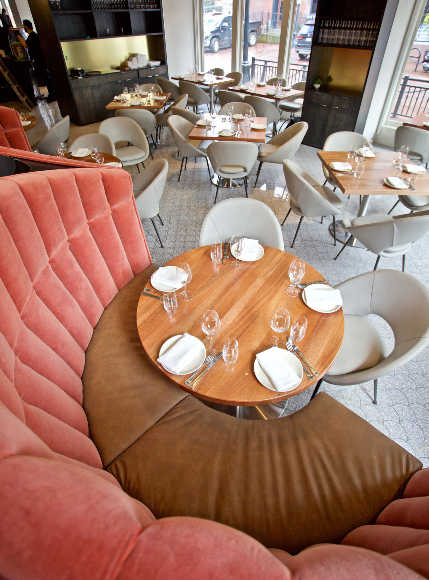 This Is Why Everyone Wants Table #5 at This Seafood Restaurant in ...